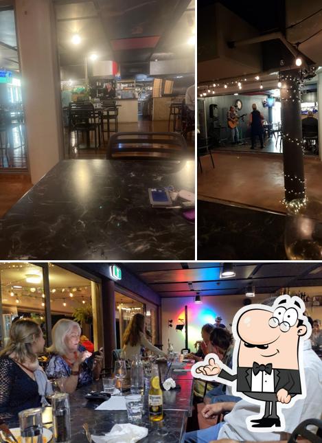 Steakout pizzeria - Pizza Italian Restaurant Sandstone Point, Sandstone ...