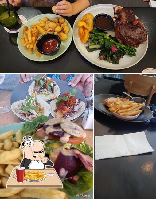 The Komo, Redcliffe - Restaurant menu, prices and reviews