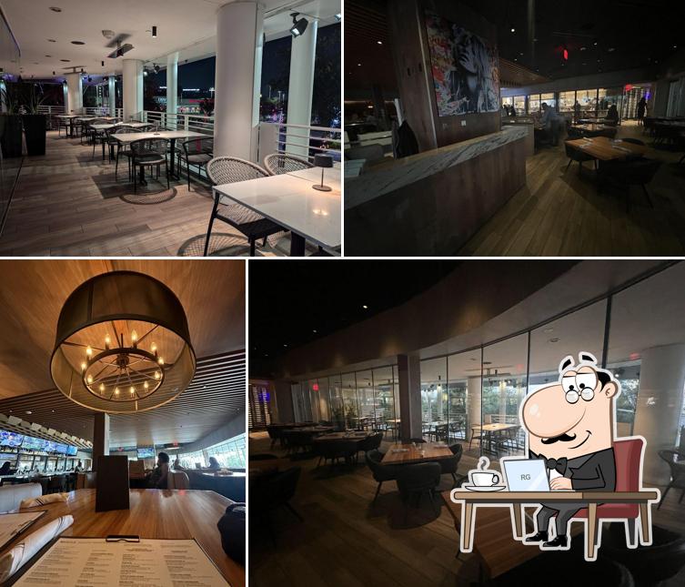 Moxies Houston Restaurant, Houston - Restaurant menu, prices and reviews