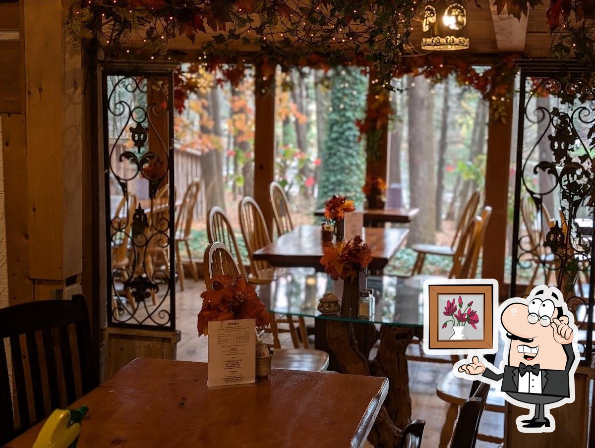 Pinecroft, Aylmer - Restaurant menu, prices and reviews