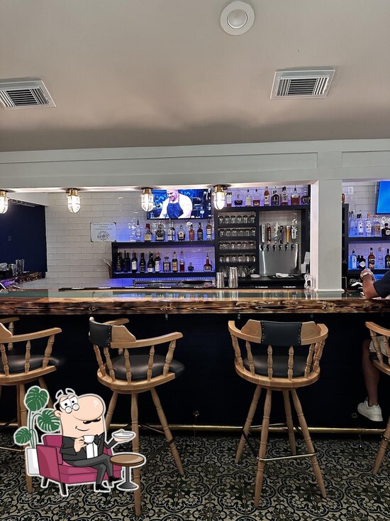 Barometer Waterfront Grille, Orange Beach - Restaurant menu, prices and ...